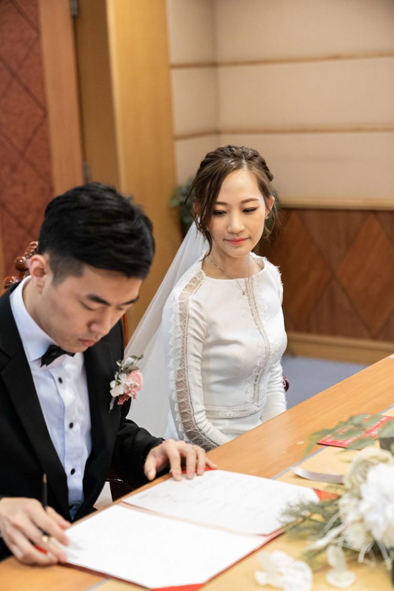 Wedding at Tsim Sha Tsui Marriage Registry | Hong Kong Wedding Blog